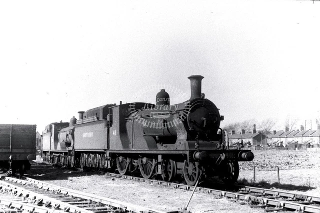 PHOTO SOUTHERN RAILWAY Steam Locomotive Class NI 411 at Eastleigh in ...
