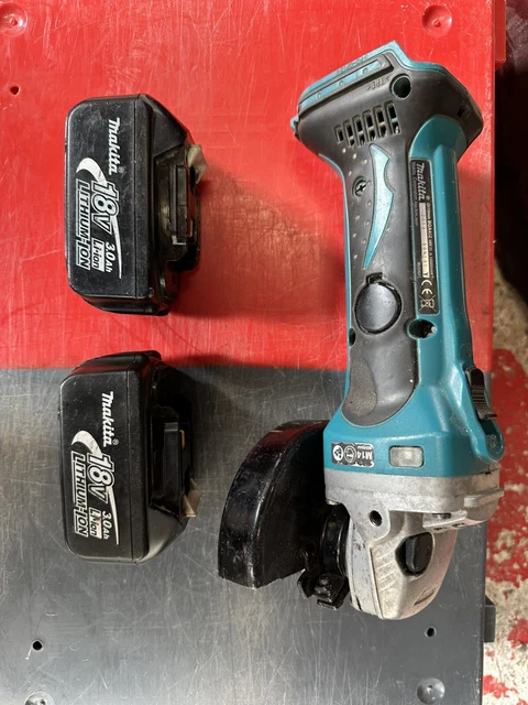 MAKITA BGA452 18V 115mm Angle Grinder 2 X Genuine Makita 3ah Batteries ...