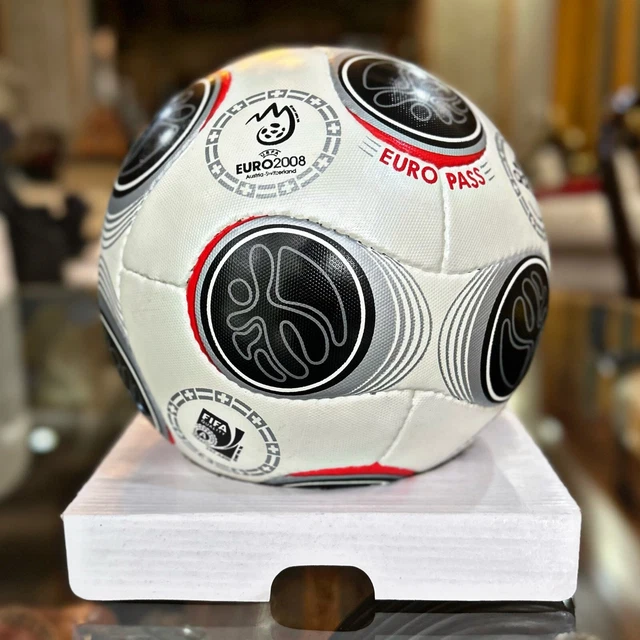 ADIDAS EUROPASS UEFA Euro 2008 Official Match Ball Size 5 £36.88 ...