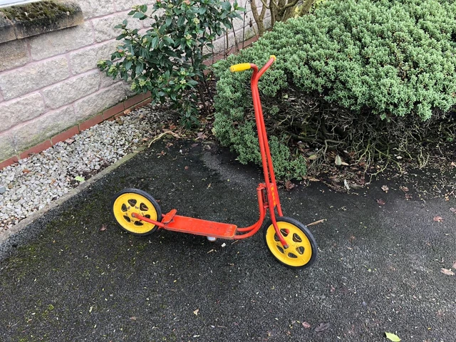 VINTAGE 1950’S RETRO Mobo Scooter Child’s Toy Original Paintwork And ...