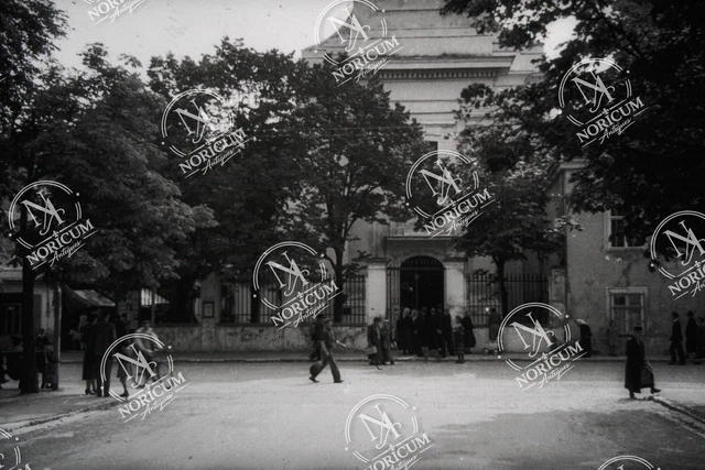 DIA SLIDE WIEN Straßenszene Kirche Portal Treffpunkt, Mai 1942 #57 EUR ...