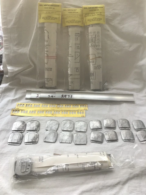BSL OO GAUGE COACH BODY KITS x3 PLUS QUANTITY OF SPARES AND A OPENED ...
