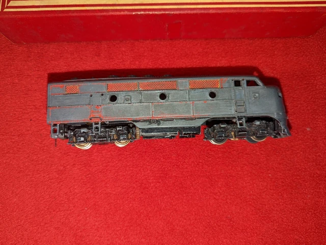 HO SCALE LOCOMOTIVE varney F Unit For Parts $35.00 - PicClick CA