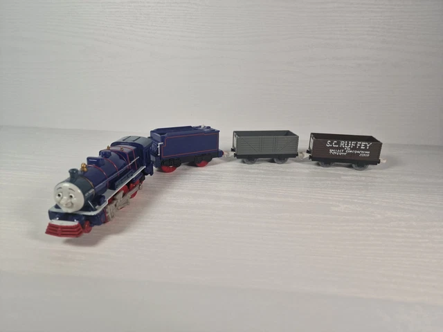 THOMAS THE TANK Engine Rare Trackmaster Motorized Engine Train Hank Inc ...