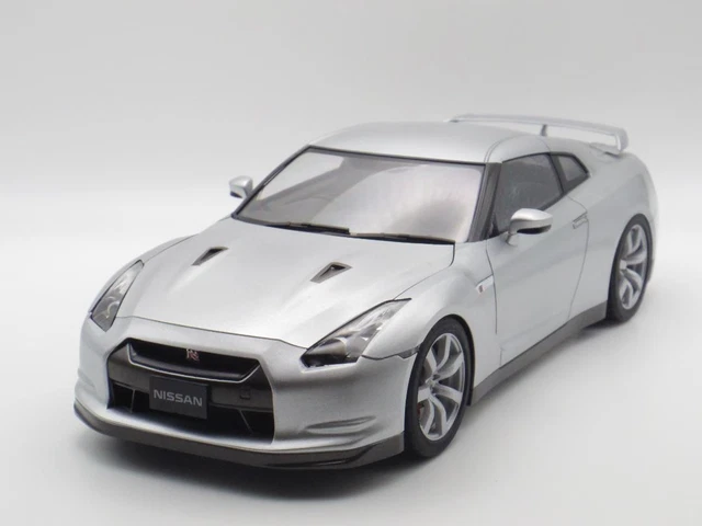 NISSAN GT-R R35 Tamiya 1/24 construite et peinte EUR 170,05 - PicClick FR