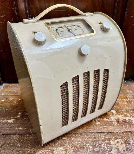VINTAGE RADIO EVER Ready C - All Dry Portable Medium Wave Valve Radio ...