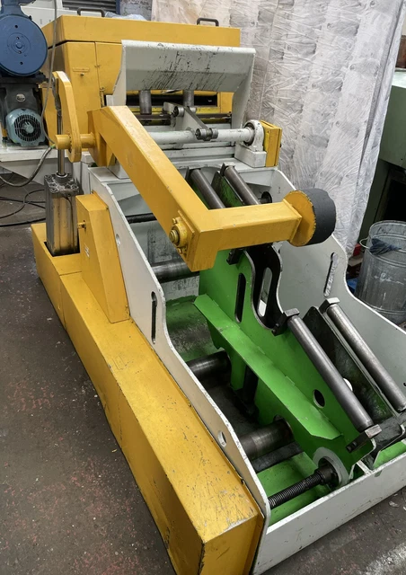 ATKIN CRADLE DECOILER & Leveller 600mm Wide x 4mm Thickness C/W Snubber ...