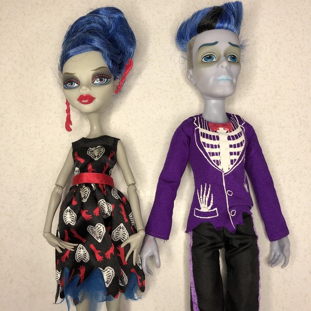 MONSTER HIGH LOVE'S Not Dead Sloman Slo Mo Mortavitch Ghoulia Yelps ...