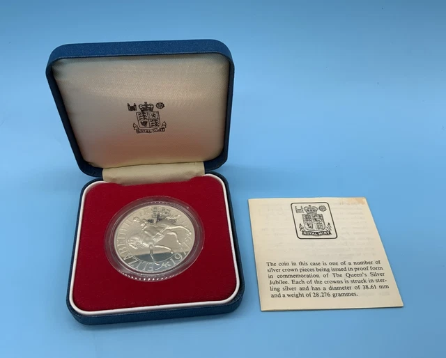 QUEEN ELIZABETH II Silver Proof Jubilee Commemorative Crown Coin 1977 Cased £9.99 - PicClick UK
