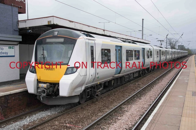 UK RAILWAY PHOTOGRAPH Of Class 720 Emu 720501. Rmemu-289 £1.70 ...