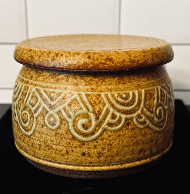 LARGE STUDIO ART Pottery Butter Bell Crock Keeper Artist Signed $34.99 ...