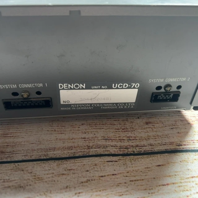 DENON UCD-70 COMPACT Disc Player Silver Powers On CD Draw Stuck Spares ...