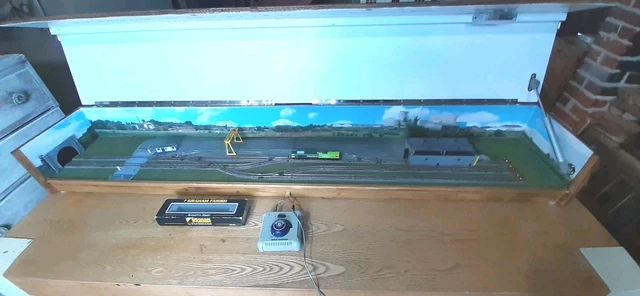 N GAUGE SHELF Layout Ready To Run With Class 66 £85.07 - PicClick UK