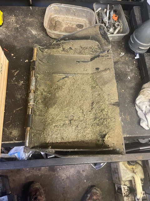 HONDA HR1950 LAWN mower grass box flap £10.00 - PicClick UK