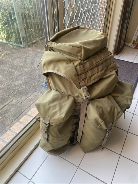 DPCU SORD MAIN Battle Pack + 4 X 30 Litre Pouches + Capacity MOLLE ...