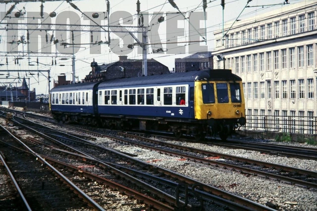 35MM SLIDE BR British Rail DMU Class 108 CH260 Manchester 1989 Orig £4. ...