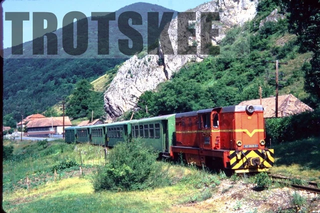 35MM SLIDE CFR Romania Railways Diesel Loco 87 0035 1996 Original ...