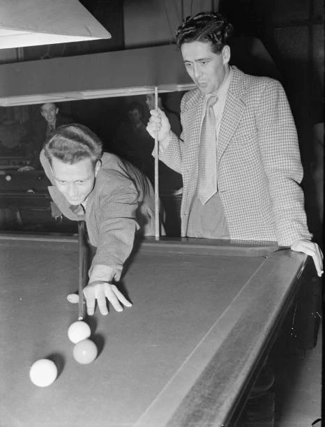 ESSEX AND ENGLAND Cricketer Trevor Bailey Cricket 1952 Old Photo $8.50 ...