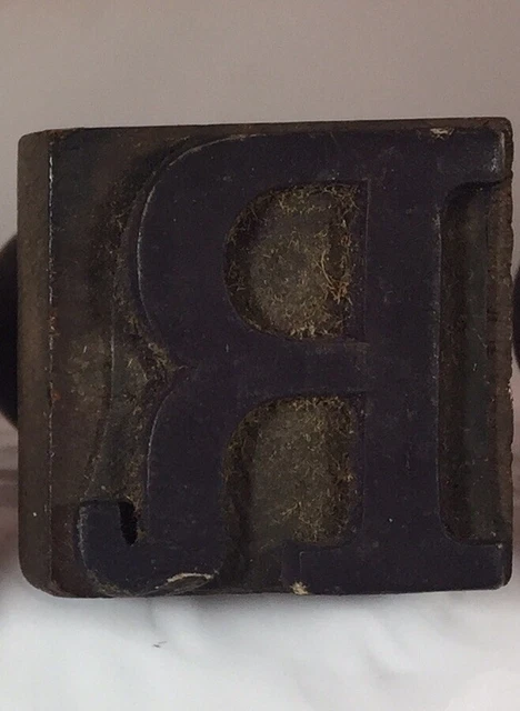 VINTAGE CAPITAL LETTER R Rubber Hand Stamp Wood Handle 1 1/4” Hand Cut ...