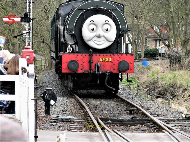 PHOTO 12X8 THOMAS the Tank Engine at railway crossing in Tenterden The ...