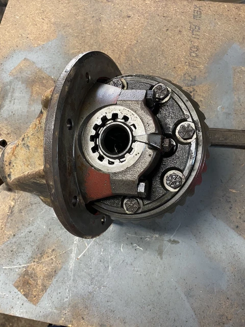 HOLDEN BANJO 3.36 LSD BANJO DIFF CENTRE. Course Spline HK HT HG GTS ...