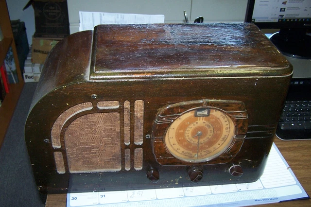 GENERAL ELECTRIC RADIO Model F-82 From 1937-38 , Canadian Set $50.00 ...