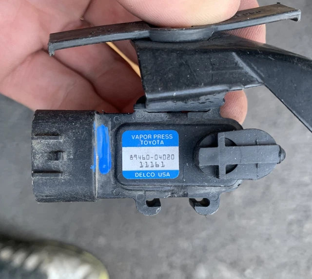 2001 2004 OEM TOYOTA Tacoma Fuel Evap Vapor Pressure Sensor 89460 04020 2001-2004-oem-toyota-tacoma-fuel-evap-vapor-pressure-sensor-89460-04020