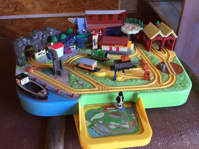 WELLSWORTH STATION INTERACTIVE Thomas the Tank Engine early 2000's £14. ...