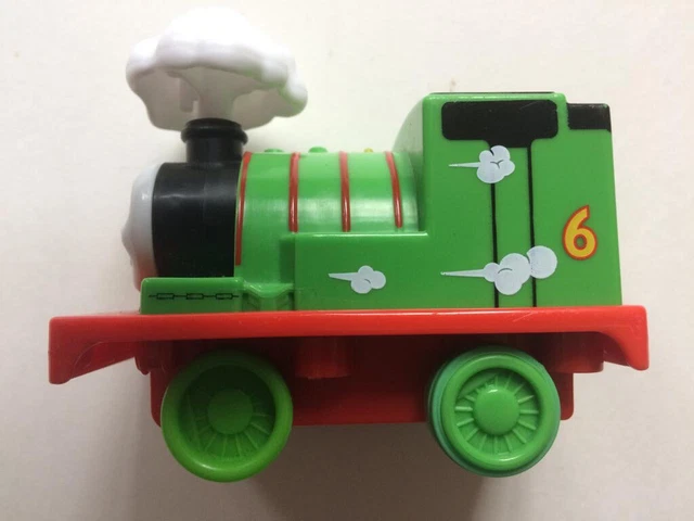 THOMAS THE TANK Engine Percy Pull Back and Go Puffing Smoke Gullane ...