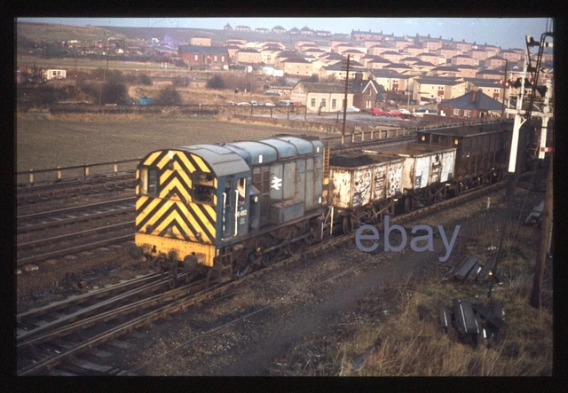 ORIGINAL 35MM SLIDE- Class 08 - 08492 shunting at Barrow Hill - 2.78. £ ...