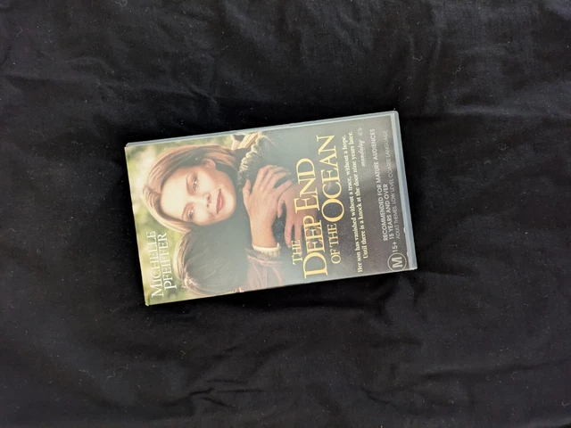 THE DEEP END of the Ocean, Michelle Pfeiffer, VHS Tape, Video, Movie M ...