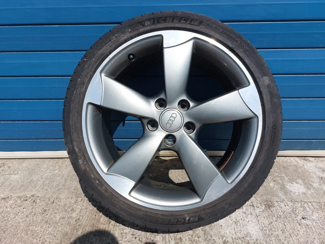 AUDI A3 8P 18" Inch Alloy Wheel With Tyre 225/40Z/R18 8P0601025Bs 7.5J ...