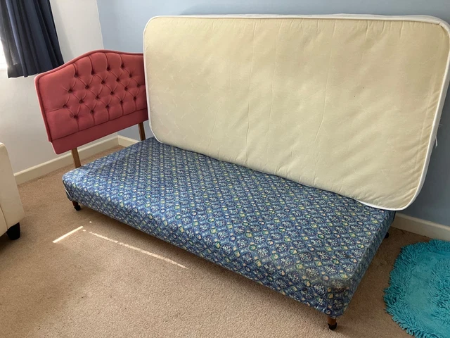 BARGAIN. A 3 foot single bed base. Sprung with casters. £7.59 - PicClick UK