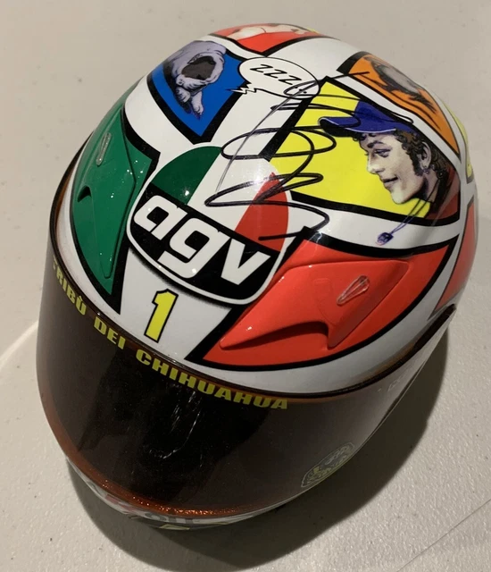 CASQUE SIGNÉ VALENTINO Rossi Mugello 2006 (Milo Manara) échelle 1:2 ...