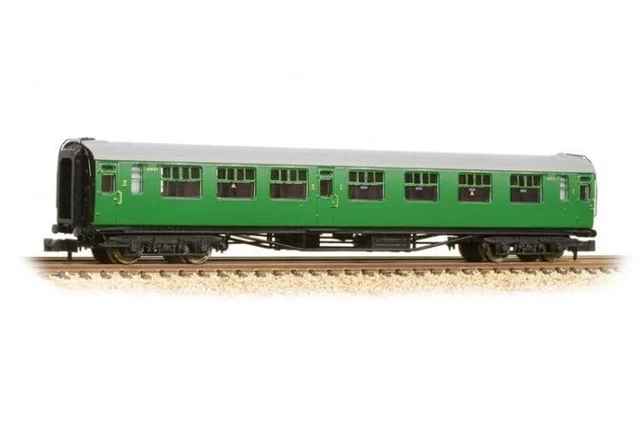 GRAHAM FARISH N GAUGE 374-462 BULLEID THIRD COMPOSITE CORRIDOR COACH ...