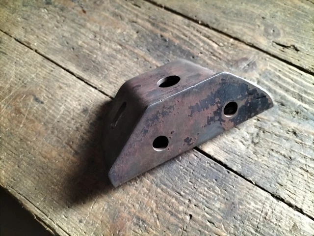 TRIUMPH TR5 AND TR6 Mounting Bracket, Gearbox. £15.06 - PicClick UK