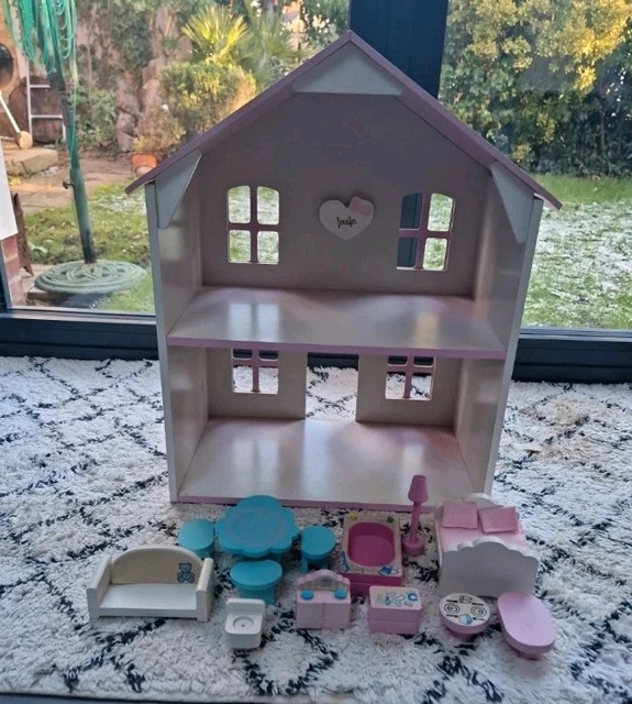 HELLO KITTY DOLL House With Furniture And Name Tag That Says Jennifer £ ...