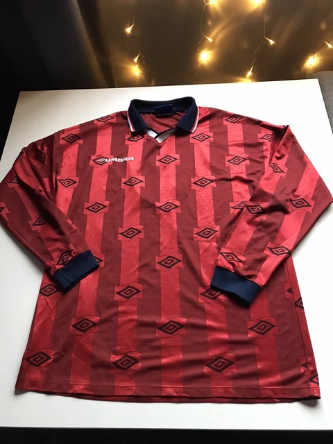 VINTAGE UMBRO 1990’S style template Football shirt Long Sleeve Red Size ...