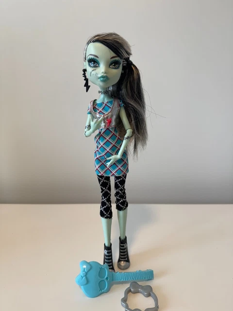 MONSTER HIGH FRANKIE Stein Doll Classroom Killer Style I 2011 Day At ...