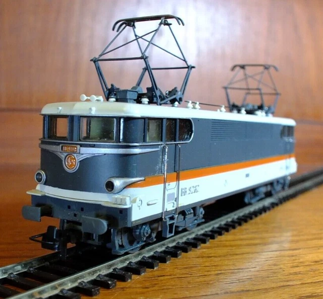 ROCO 43564 HO gauge SNCF BB 9200 Electric Locomotive in SNCF white and ...