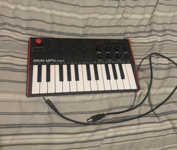 AKAI PROFESSIONAL MPK Mini Mk3 25-Key Ultra-Portable USB MIDI ...
