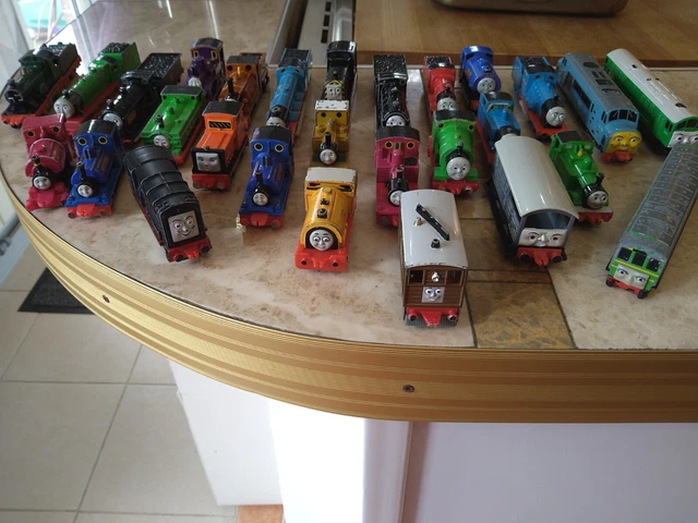 BUCKET OF THOMAS the Tank Engine Friends Engines/Carriages and others ...