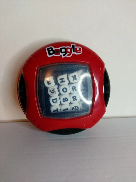 TRAVEL BOGGLE WITH Built in Electronic Timer Word Game by Hasbro 2009 £ ...