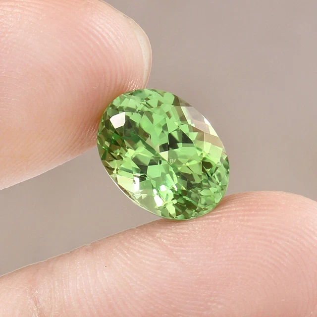 12X9 MM - AAA Wonderfull Natural Ceylon Green Sapphire Loose Oval ...