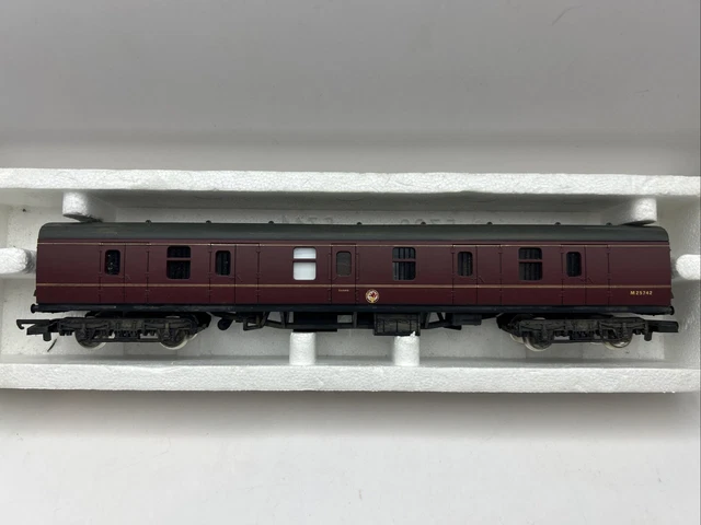 LIMA BR MK1 Gangwayed Full Brake Coach M25742 Lined Maroon OO UnBoxed ...
