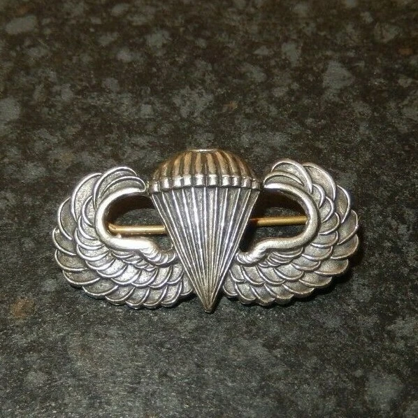 VINTAGE US ARMY Parachute Regiment Wing Pin Badge J.r Gaunt London £47. ...