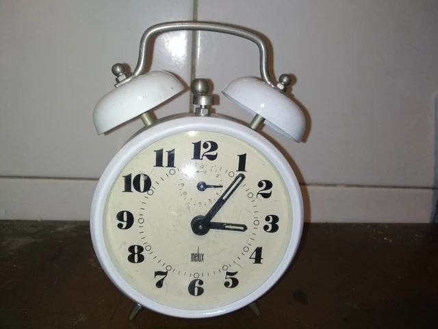 OROLOGIO SVEGLIA VINTAGE Melux Caricamento Manuale, Difettata EUR 10,00 ...