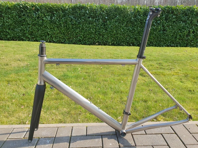 ENIGMA ECHO TITAN Rennrad Rahmen Rahmenset Größe 55cm EUR 605,00 ...