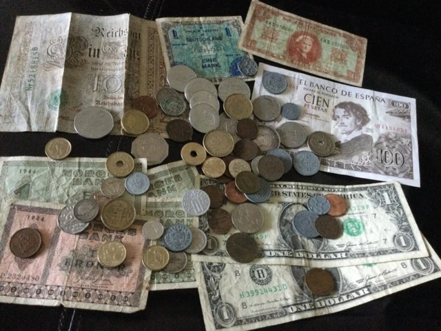 VINTAGE JOB LOT of bank notes and coins from worldwide £13.50 - PicClick UK