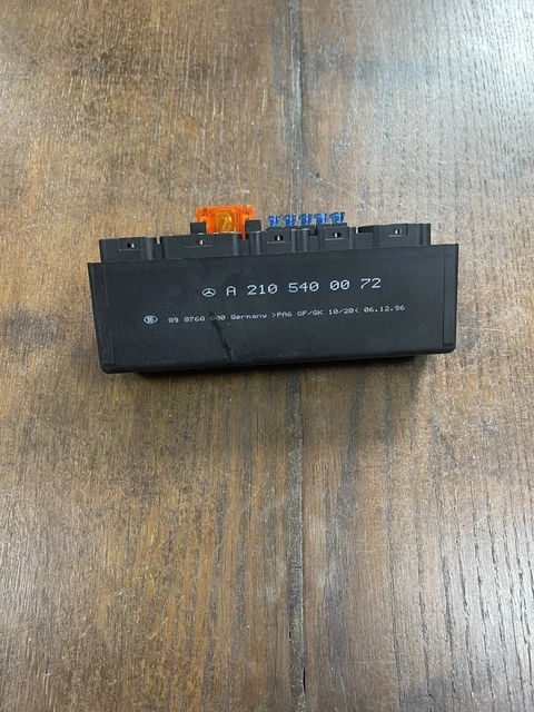 MERCEDES R170 SLK. A2105400072 Relaisleiste Relaiseinheit K40 (39) EUR ...